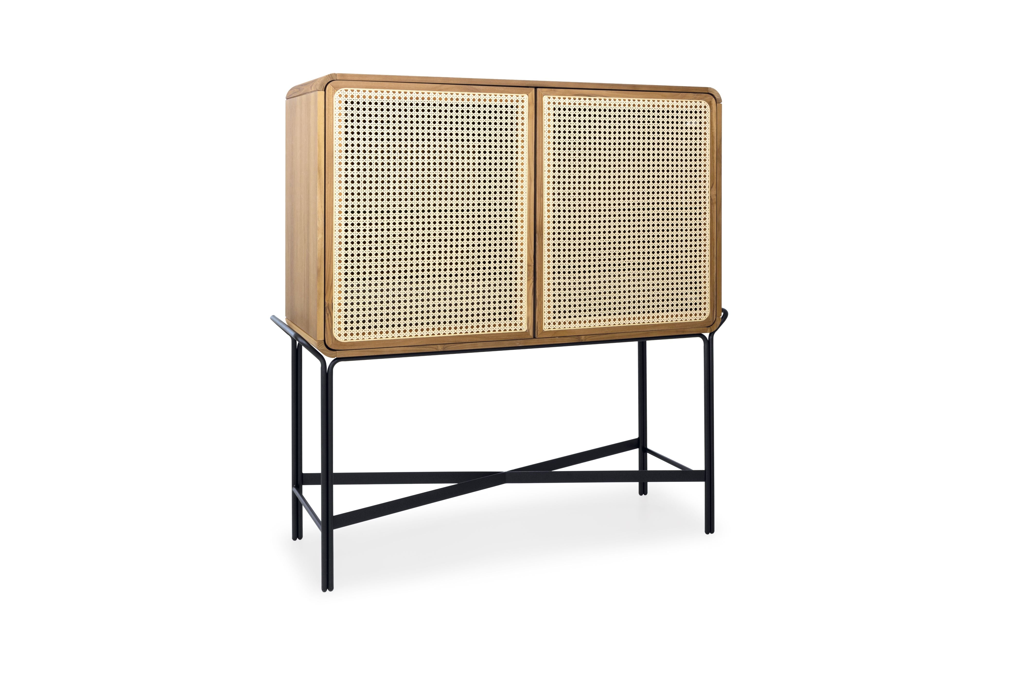 Uultis Contemporary Furniture